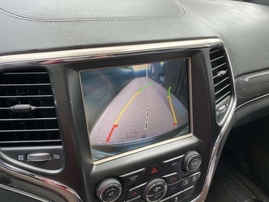 Pelēks Jeep Grand Cherokee 2015 Marijampole, ar dzinēja tilpumu 2.99 L un nobraukumu 222 tūkst. km par 13499 €, foto 32 vietnē AUTOMOTO.COM.LV