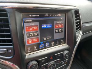 Pelēks Jeep Grand Cherokee 2015 Marijampole, ar dzinēja tilpumu 2.99 L un nobraukumu 222 tūkst. km par 13499 €, foto 34 vietnē AUTOMOTO.COM.LV
