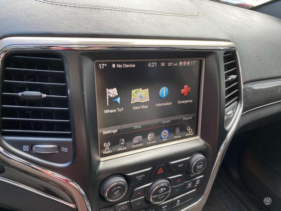 Pelēks Jeep Grand Cherokee 2015 Marijampole, ar dzinēja tilpumu 2.99 L un nobraukumu 222 tūkst. km par 13499 €, foto 40 vietnē AUTOMOTO.COM.LV