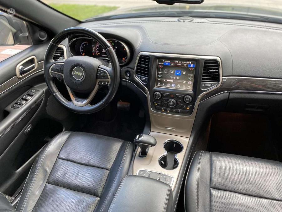 Pelēks Jeep Grand Cherokee 2015 Marijampole, ar dzinēja tilpumu 2.99 L un nobraukumu 222 tūkst. km par 13499 €, foto 45 vietnē AUTOMOTO.COM.LV