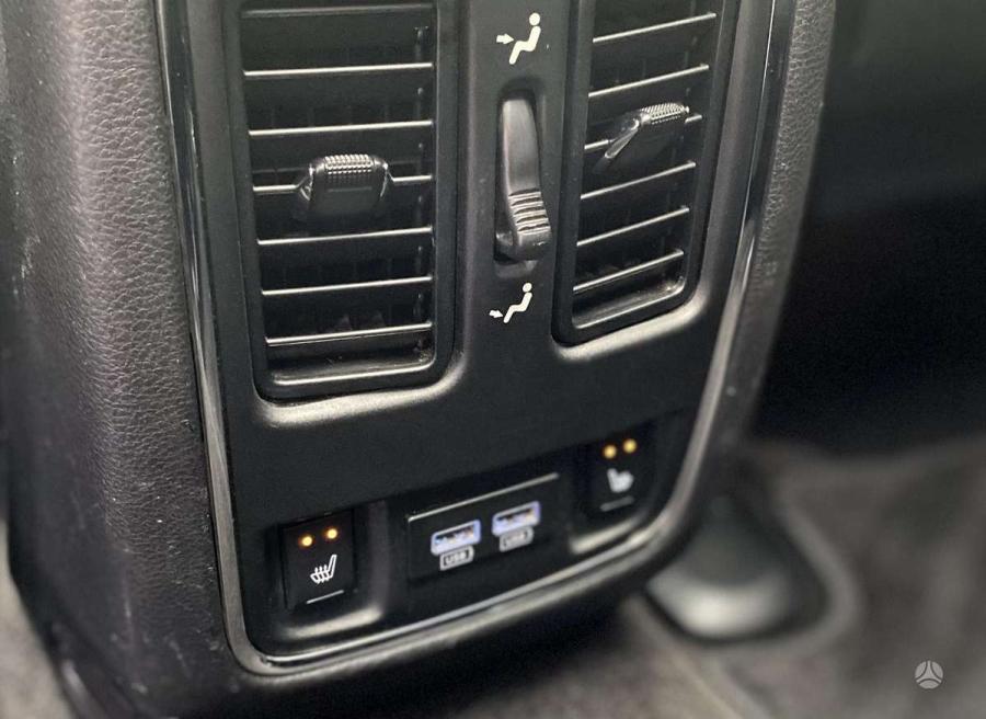 Pelēks Jeep Grand Cherokee 2015 Marijampole, ar dzinēja tilpumu 2.99 L un nobraukumu 222 tūkst. km par 13499 €, foto 54 vietnē AUTOMOTO.COM.LV