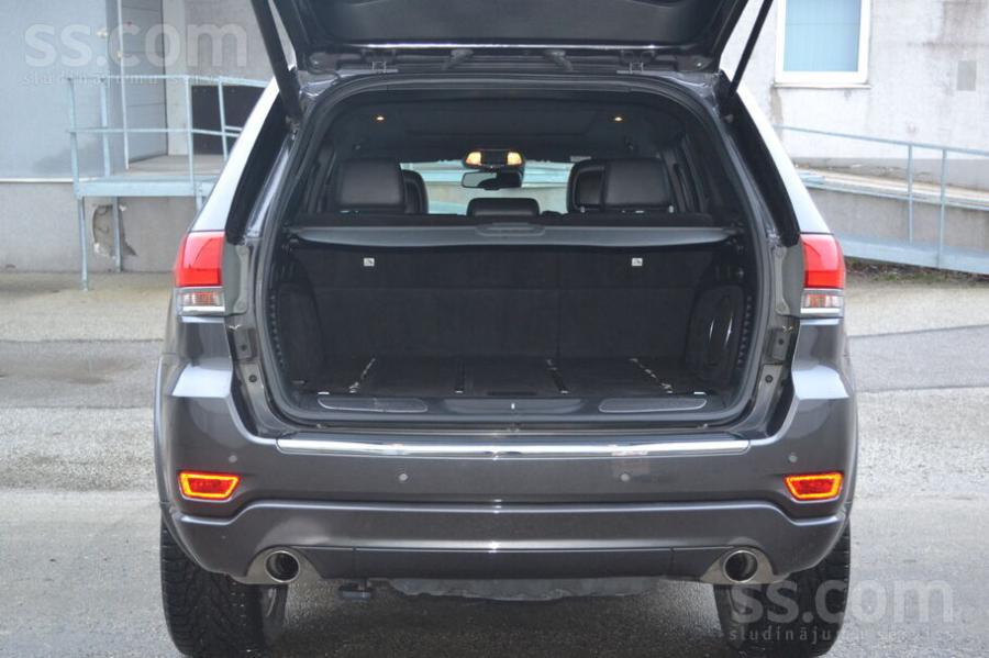 Pelēks Jeep Grand Cherokee 2016 Tallina, ar dzinēja tilpumu 3.00 L un nobraukumu 239 tūkst. km par 19999 €, foto 7 vietnē AUTOMOTO.COM.LV