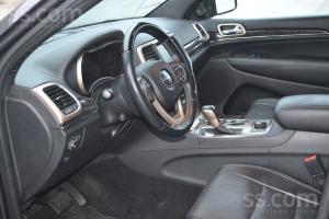 Pelēks Jeep Grand Cherokee 2016 Tallina, ar dzinēja tilpumu 3.00 L un nobraukumu 239 tūkst. km par 19999 €, foto 8 vietnē AUTOMOTO.COM.LV