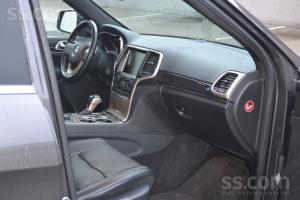 Pelēks Jeep Grand Cherokee 2016 Tallina, ar dzinēja tilpumu 3.00 L un nobraukumu 239 tūkst. km par 19999 €, foto 10 vietnē AUTOMOTO.COM.LV