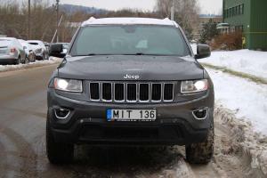 Grey Jeep Grand Cherokee 2016 in Vilnius, with an engine capacity of 3.60 L and mileage of 281 thousand km for 12999 €, photo 2 on AUTOMOTO.COM.LV