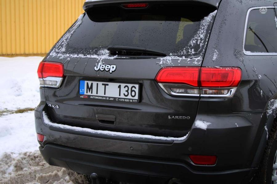 Grey Jeep Grand Cherokee 2016 in Vilnius, with an engine capacity of 3.60 L and mileage of 281 thousand km for 12999 €, photo 10 on AUTOMOTO.COM.LV