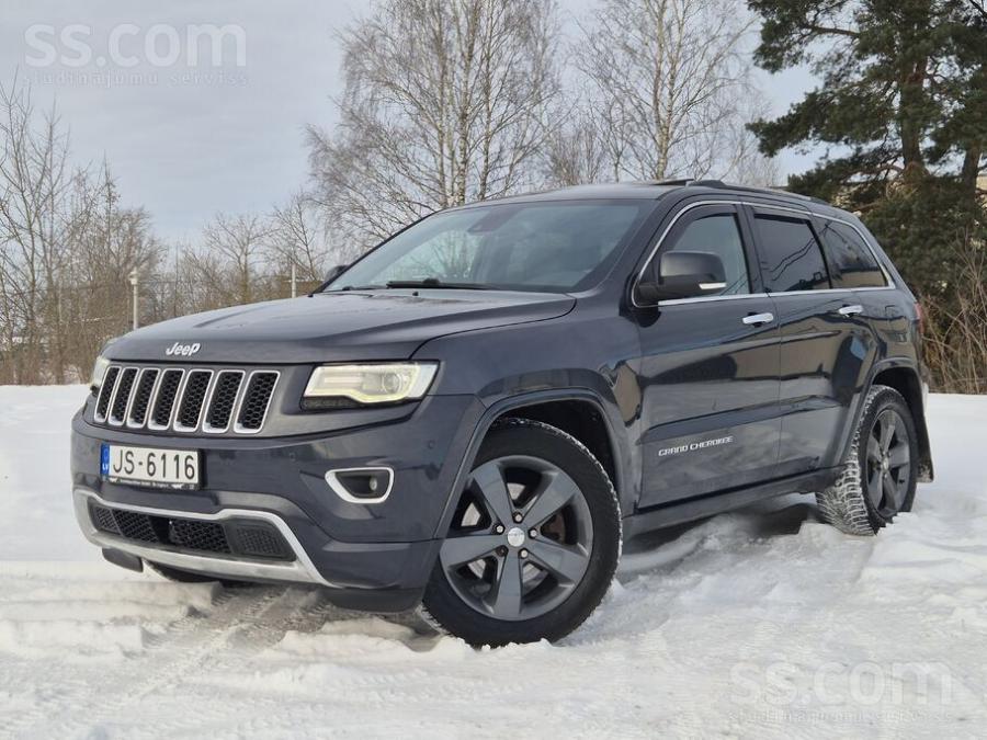 Grey Jeep Grand Cherokee 2016 in Riga, with an engine capacity of 3.00 L and mileage of 288 thousand km for 15250 €, photo 1 on AUTOMOTO.COM.LV