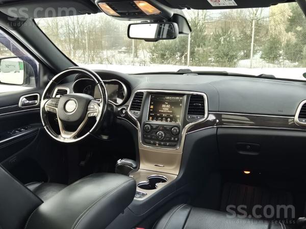 Pelēks Jeep Grand Cherokee 2016 Rīga, ar dzinēja tilpumu 3.00 L un nobraukumu 288 tūkst. km par 15250 €, foto 5 vietnē AUTOMOTO.COM.LV