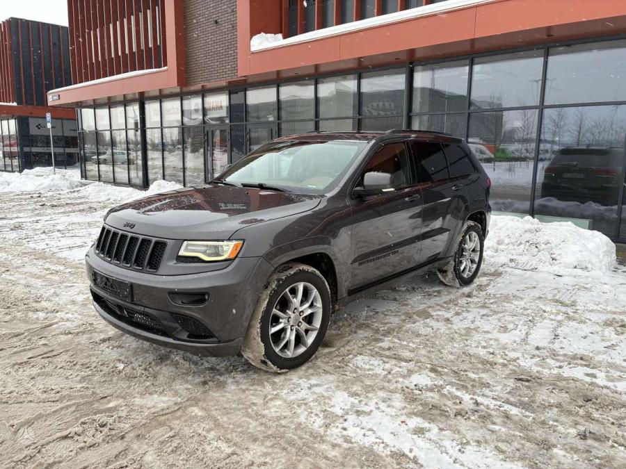 Grey Jeep Grand Cherokee 2016 in Klaipeda, with an engine capacity of 3.60 L and mileage of 218 thousand km for 16895 €, photo 3 on AUTOMOTO.COM.LV