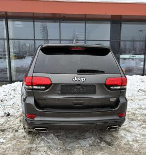 Grey Jeep Grand Cherokee 2016 in Klaipeda, with an engine capacity of 3.60 L and mileage of 218 thousand km for 16895 €, photo 6 on AUTOMOTO.COM.LV