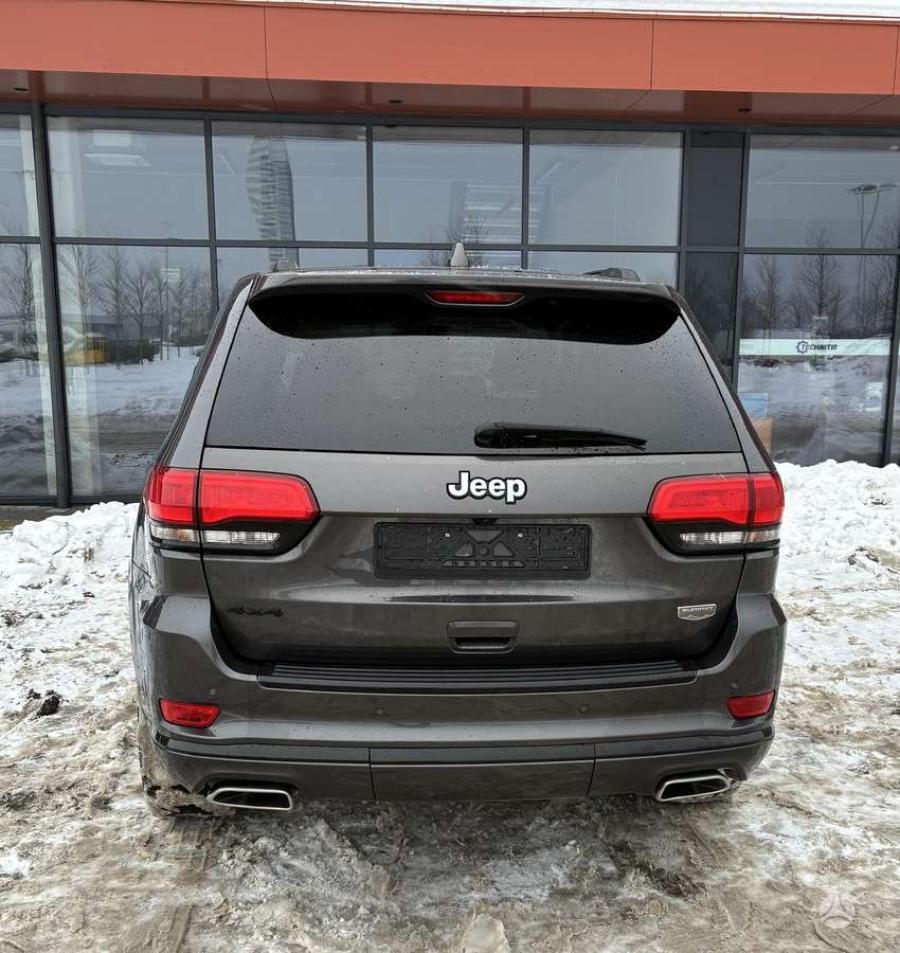 Grey Jeep Grand Cherokee 2016 in Klaipeda, with an engine capacity of 3.60 L and mileage of 218 thousand km for 16895 €, photo 6 on AUTOMOTO.COM.LV