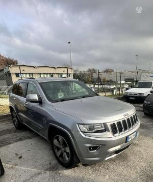 Pelēks Jeep Grand Cherokee 2016 Panevēža, ar dzinēja tilpumu 2.99 L un nobraukumu 345 tūkst. km par 9800 €, foto 4 vietnē AUTOMOTO.COM.LV