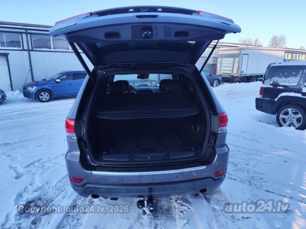 Grey Jeep Grand Cherokee 2016 in Parnu, with an engine capacity of 3.00 L and mileage of 149 thousand km for 19990 €, photo 11 on AUTOMOTO.COM.LV