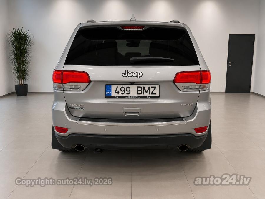Grey Jeep Grand Cherokee 2016 in Tartu, with an engine capacity of 3.00 L and mileage of 207 thousand km for 14800 €, photo 6 on AUTOMOTO.COM.LV