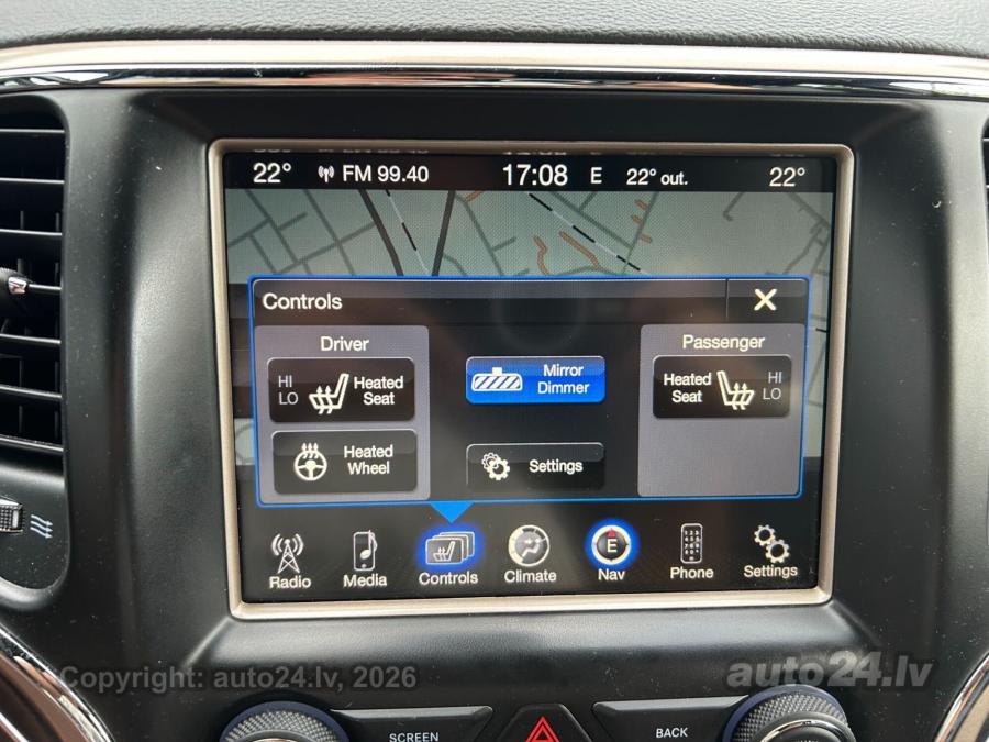 Grey Jeep Grand Cherokee 2016 in Tartu, with an engine capacity of 3.00 L and mileage of 207 thousand km for 14800 €, photo 15 on AUTOMOTO.COM.LV