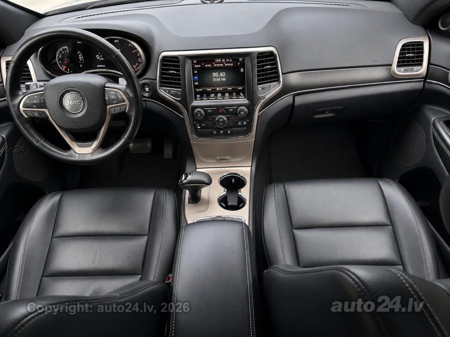 Grey Jeep Grand Cherokee 2016 in Tartu, with an engine capacity of 3.00 L and mileage of 207 thousand km for 14800 €, photo 26 on AUTOMOTO.COM.LV