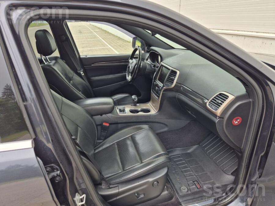 Pelēks Jeep Grand Cherokee 2016 Rīga, ar dzinēja tilpumu 3.00 L un nobraukumu 289 tūkst. km par 11250 €, foto 10 vietnē AUTOMOTO.COM.LV