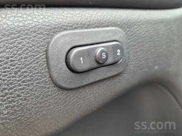 Pelēks Jeep Grand Cherokee 2016 Rīga, ar dzinēja tilpumu 3.00 L un nobraukumu 289 tūkst. km par 11250 €, foto 10 vietnē AUTOMOTO.COM.LV