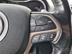 Pelēks Jeep Grand Cherokee 2016 Rīga, ar dzinēja tilpumu 3.00 L un nobraukumu 289 tūkst. km par 11250 €, foto 17 vietnē AUTOMOTO.COM.LV