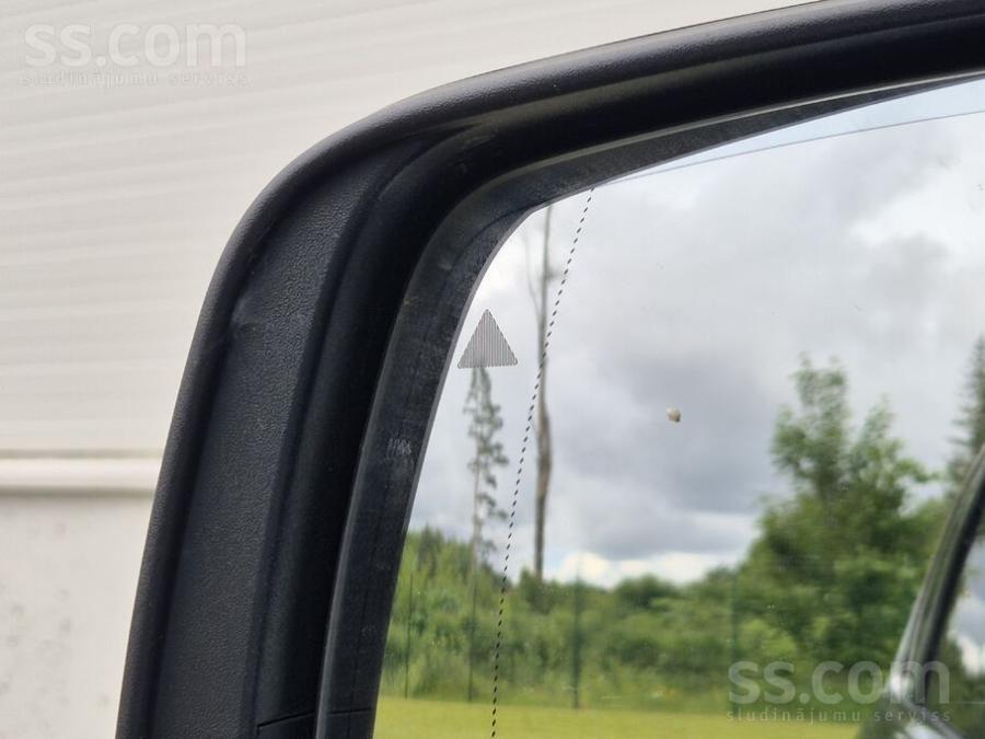Pelēks Jeep Grand Cherokee 2016 Rīga, ar dzinēja tilpumu 3.00 L un nobraukumu 289 tūkst. km par 11250 €, foto 19 vietnē AUTOMOTO.COM.LV