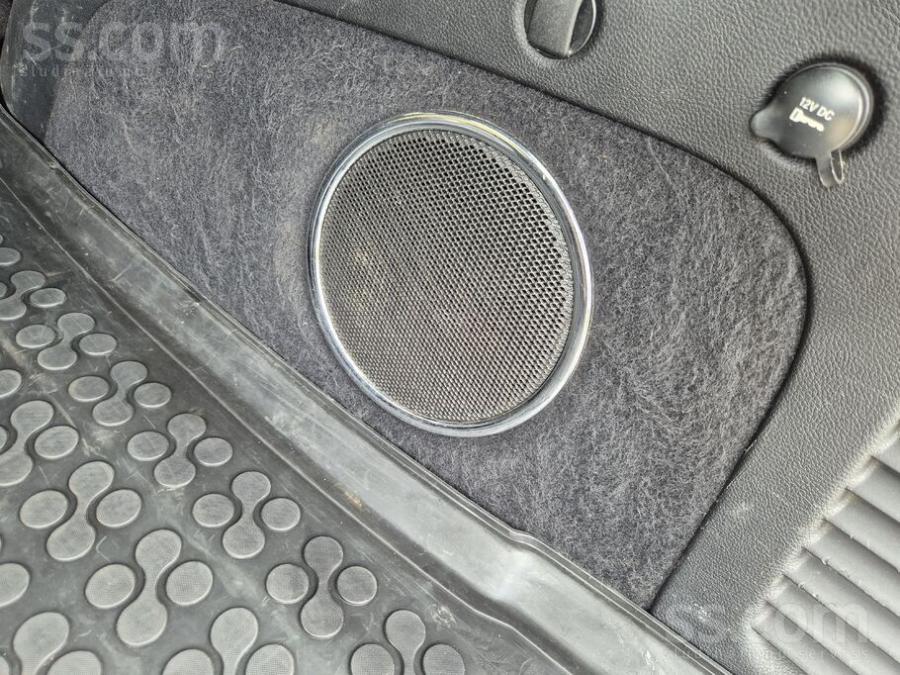 Pelēks Jeep Grand Cherokee 2016 Rīga, ar dzinēja tilpumu 3.00 L un nobraukumu 289 tūkst. km par 11250 €, foto 24 vietnē AUTOMOTO.COM.LV