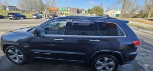 Pelēks Jeep Grand Cherokee 2016 Viļņa, ar dzinēja tilpumu 2.99 L un nobraukumu 160 tūkst. km par 17000 €, foto 3 vietnē AUTOMOTO.COM.LV