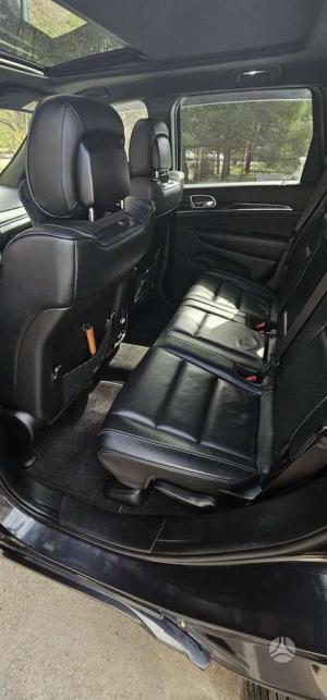 Pelēks Jeep Grand Cherokee 2016 Viļņa, ar dzinēja tilpumu 2.99 L un nobraukumu 160 tūkst. km par 17000 €, foto 9 vietnē AUTOMOTO.COM.LV