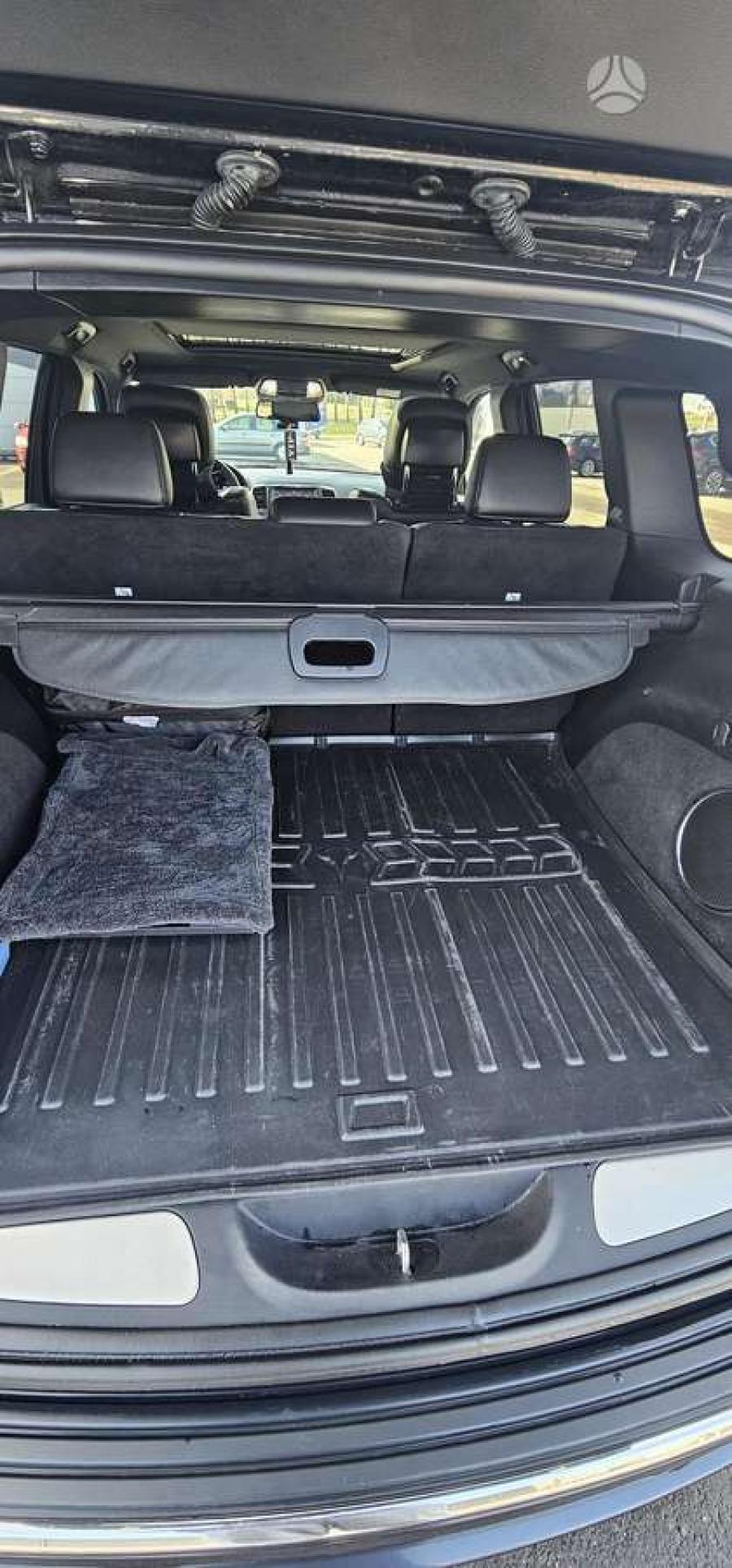 Pelēks Jeep Grand Cherokee 2016 Viļņa, ar dzinēja tilpumu 2.99 L un nobraukumu 160 tūkst. km par 17000 €, foto 13 vietnē AUTOMOTO.COM.LV