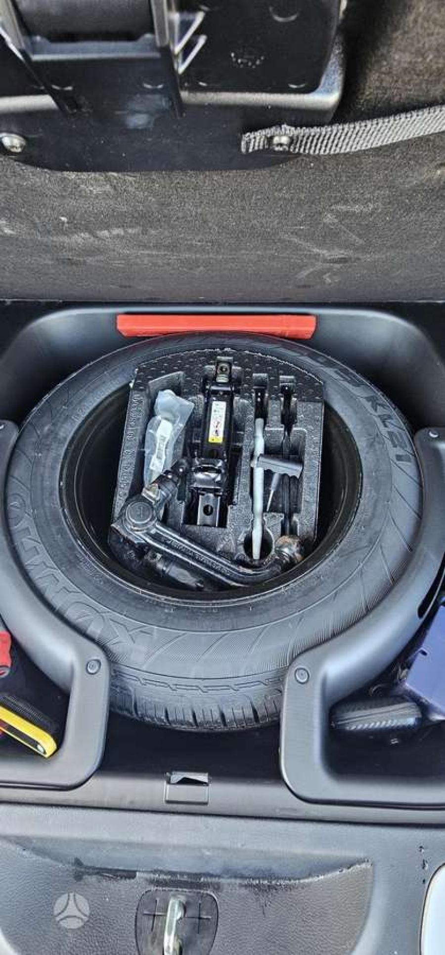 Pelēks Jeep Grand Cherokee 2016 Viļņa, ar dzinēja tilpumu 2.99 L un nobraukumu 160 tūkst. km par 17000 €, foto 14 vietnē AUTOMOTO.COM.LV