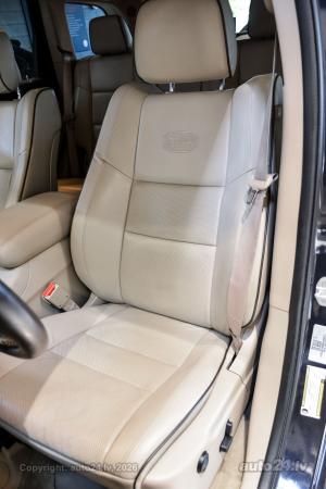 Pelēks Jeep Grand Cherokee 2016 Tallina, ar dzinēja tilpumu 3.00 L un nobraukumu 225 tūkst. km par 18800 €, foto 12 vietnē AUTOMOTO.COM.LV