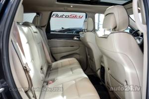 Pelēks Jeep Grand Cherokee 2016 Tallina, ar dzinēja tilpumu 3.00 L un nobraukumu 225 tūkst. km par 18800 €, foto 14 vietnē AUTOMOTO.COM.LV
