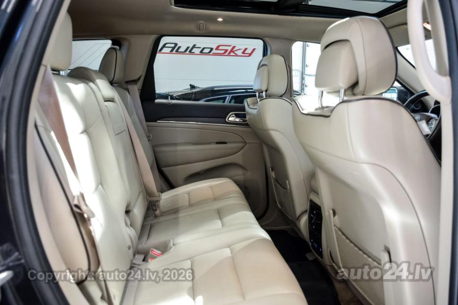 Pelēks Jeep Grand Cherokee 2016 Tallina, ar dzinēja tilpumu 3.00 L un nobraukumu 225 tūkst. km par 18800 €, foto 14 vietnē AUTOMOTO.COM.LV