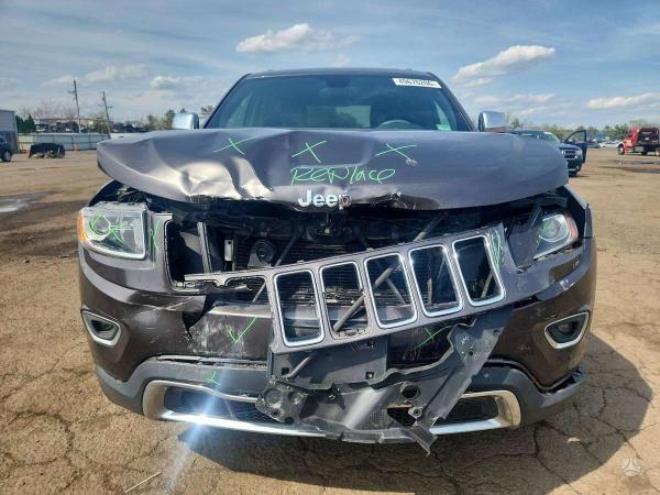 Grey Jeep Grand Cherokee 2016 in Siauliai, with an engine capacity of 5.65 L and mileage of 176 thousand km for 8500 €, photo 5 on AUTOMOTO.COM.LV