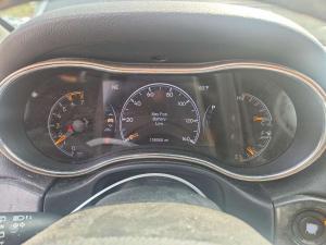 Grey Jeep Grand Cherokee 2016 in Siauliai, with an engine capacity of 5.65 L and mileage of 176 thousand km for 8500 €, photo 10 on AUTOMOTO.COM.LV