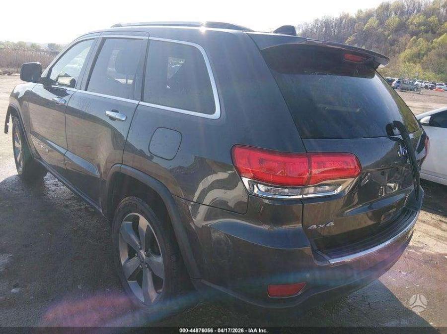 Grey Jeep Grand Cherokee 2016 in Siauliai, with an engine capacity of 3.60 L and mileage of 248 thousand km for 10400 €, photo 6 on AUTOMOTO.COM.LV