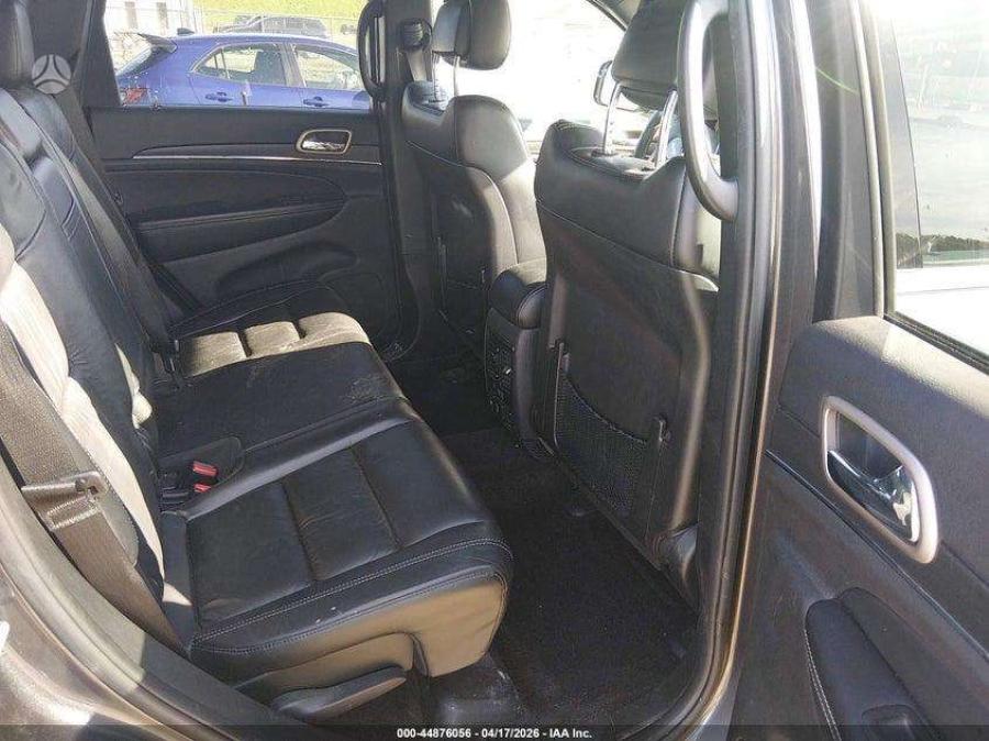 Grey Jeep Grand Cherokee 2016 in Siauliai, with an engine capacity of 3.60 L and mileage of 248 thousand km for 10400 €, photo 10 on AUTOMOTO.COM.LV