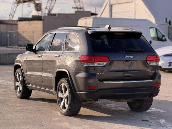Grey Jeep Grand Cherokee 2016 in Siauliai, with an engine capacity of 3.60 L and mileage of 250 thousand km for 10400 €, photo 6 on AUTOMOTO.COM.LV