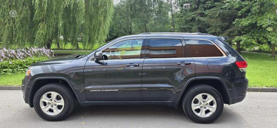 Pelēks Jeep Grand Cherokee 2016 Klaipėda, ar dzinēja tilpumu 3.60 L un nobraukumu 310 tūkst. km par 7950 €, foto 4 vietnē AUTOMOTO.COM.LV
