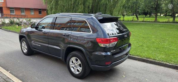 Pelēks Jeep Grand Cherokee 2016 Klaipėda, ar dzinēja tilpumu 3.60 L un nobraukumu 310 tūkst. km par 7950 €, foto 5 vietnē AUTOMOTO.COM.LV