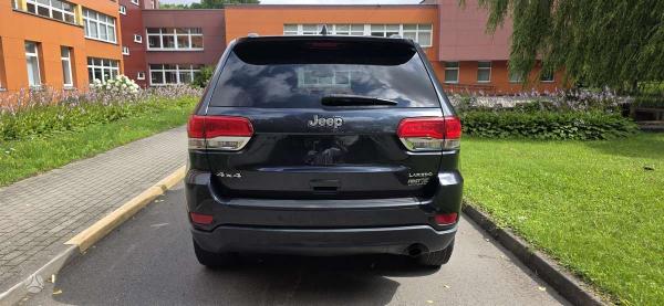 Pelēks Jeep Grand Cherokee 2016 Klaipėda, ar dzinēja tilpumu 3.60 L un nobraukumu 310 tūkst. km par 7950 €, foto 6 vietnē AUTOMOTO.COM.LV