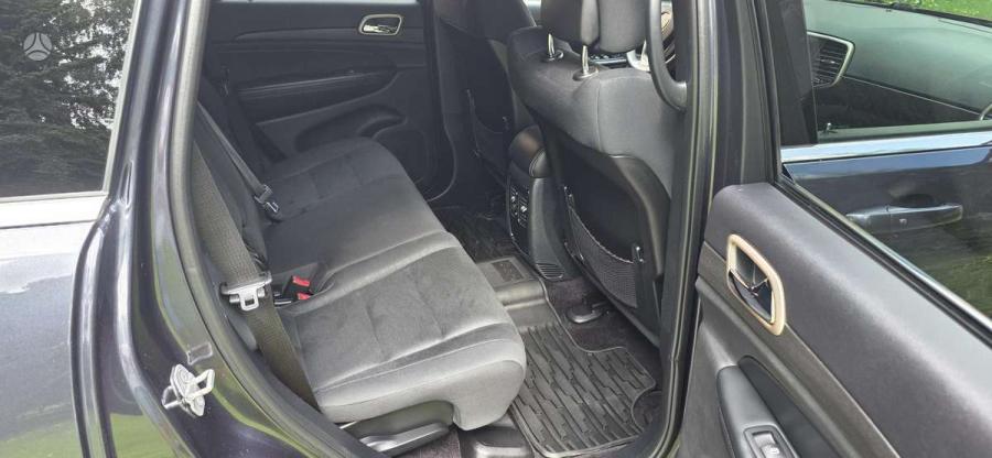Pelēks Jeep Grand Cherokee 2016 Klaipėda, ar dzinēja tilpumu 3.60 L un nobraukumu 310 tūkst. km par 7950 €, foto 13 vietnē AUTOMOTO.COM.LV