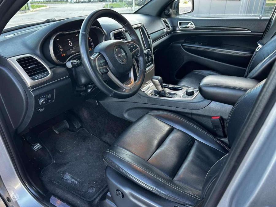 Pelēks Jeep Grand Cherokee 2016 Šauļi, ar dzinēja tilpumu 3.60 L un nobraukumu 213 tūkst. km par 12900 €, foto 18 vietnē AUTOMOTO.COM.LV