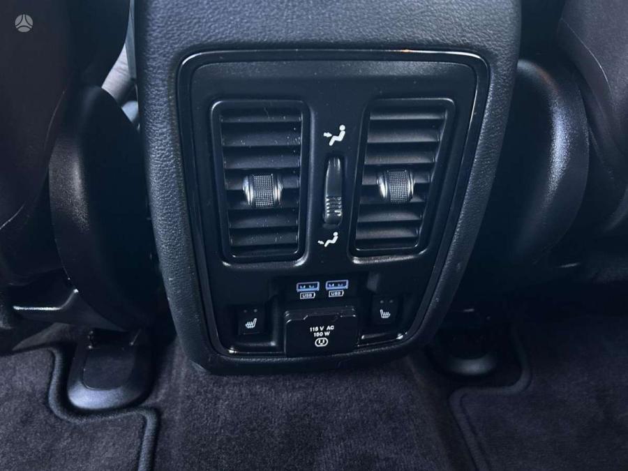 Pelēks Jeep Grand Cherokee 2016 Šauļi, ar dzinēja tilpumu 3.60 L un nobraukumu 213 tūkst. km par 12900 €, foto 23 vietnē AUTOMOTO.COM.LV