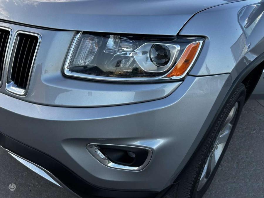 Pelēks Jeep Grand Cherokee 2016 Šauļi, ar dzinēja tilpumu 3.60 L un nobraukumu 213 tūkst. km par 12900 €, foto 29 vietnē AUTOMOTO.COM.LV