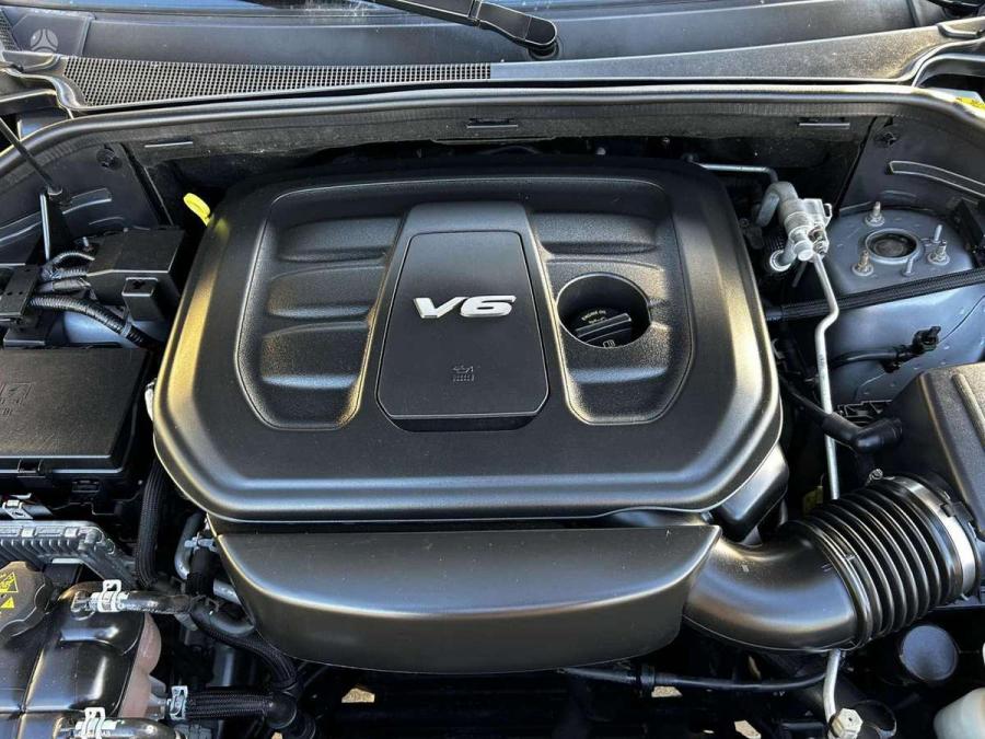 Pelēks Jeep Grand Cherokee 2016 Šauļi, ar dzinēja tilpumu 3.60 L un nobraukumu 213 tūkst. km par 12900 €, foto 30 vietnē AUTOMOTO.COM.LV
