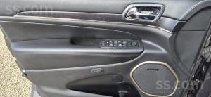 Pelēks Jeep Grand Cherokee 2016 Rīga, ar dzinēja tilpumu 3.00 L un nobraukumu 0 tūkst. km par 14900 €, foto 10 vietnē AUTOMOTO.COM.LV