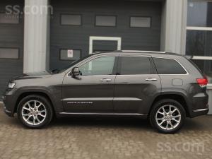 Pelēks Jeep Grand Cherokee 2017 Rīga, ar dzinēja tilpumu 3.00 L un nobraukumu 0 tūkst. km par 17390 €, foto 3 vietnē AUTOMOTO.COM.LV