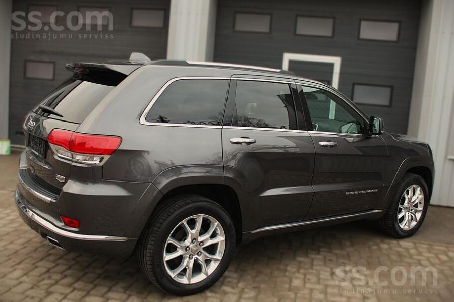 Pelēks Jeep Grand Cherokee 2017 Rīga, ar dzinēja tilpumu 3.00 L un nobraukumu 0 tūkst. km par 17390 €, foto 6 vietnē AUTOMOTO.COM.LV