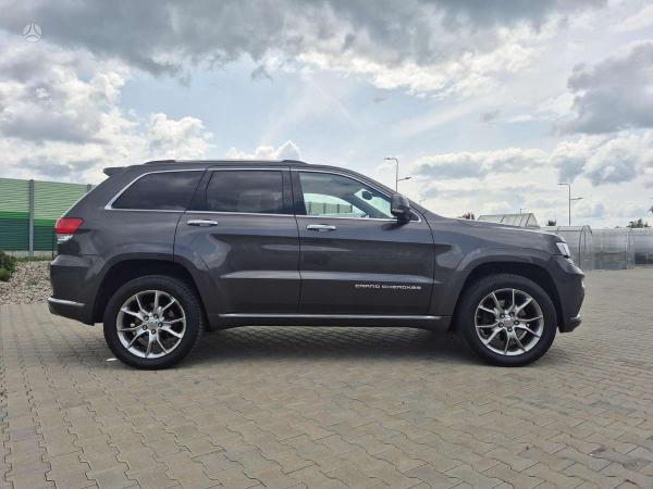 Pelēks Jeep Grand Cherokee 2017 Kauņa, ar dzinēja tilpumu 2.99 L un nobraukumu 205 tūkst. km par 16499 €, foto 4 vietnē AUTOMOTO.COM.LV