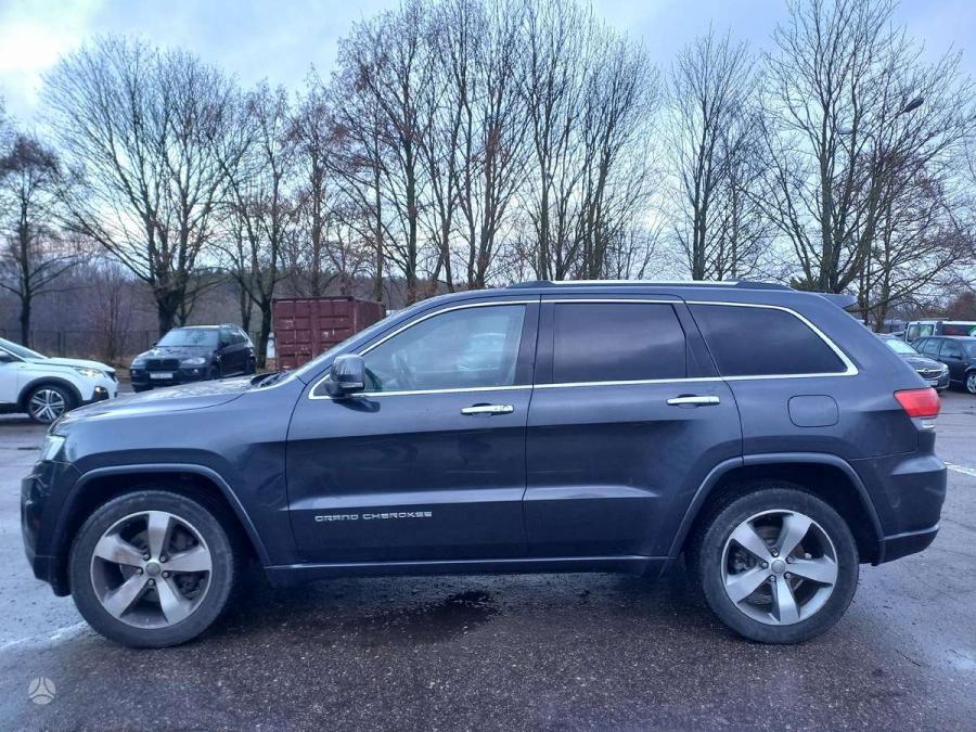 Pelēks Jeep Grand Cherokee 2017 Šauļi, ar dzinēja tilpumu 3.00 L un nobraukumu 181 tūkst. km par 9950 €, foto 8 vietnē AUTOMOTO.COM.LV